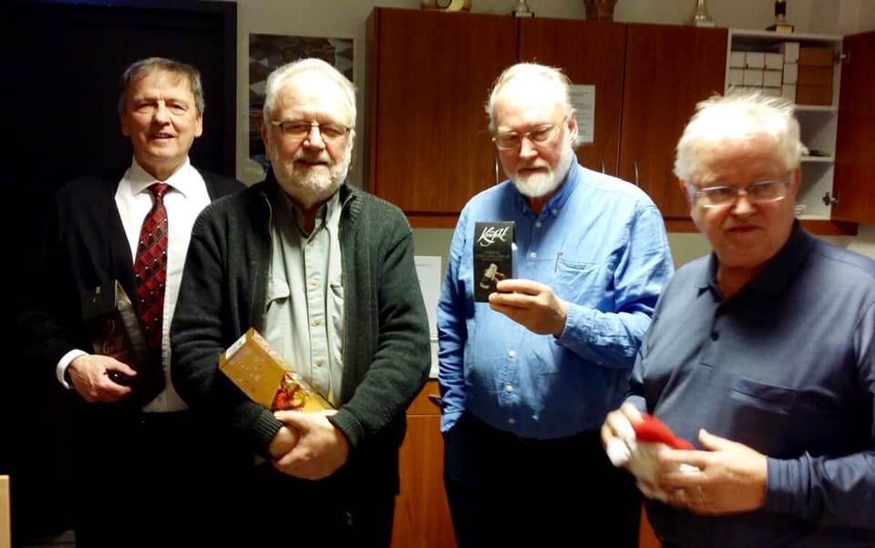 Jólabarn Kristinn sigraði á jóla-árdegismóti KR | Skak.is