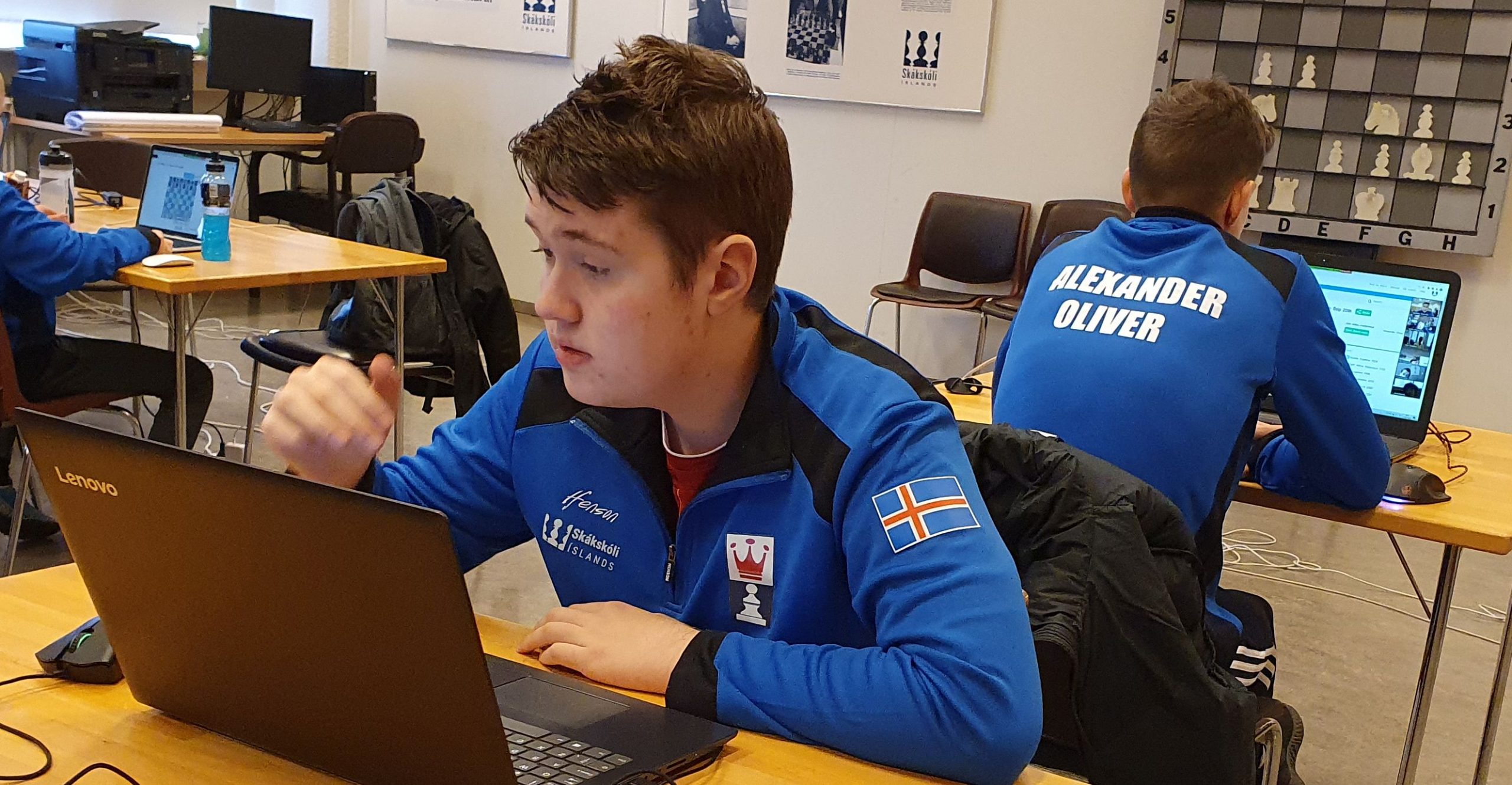 Birkir Ísak og Alex gerðu jafntefli | Skak.is