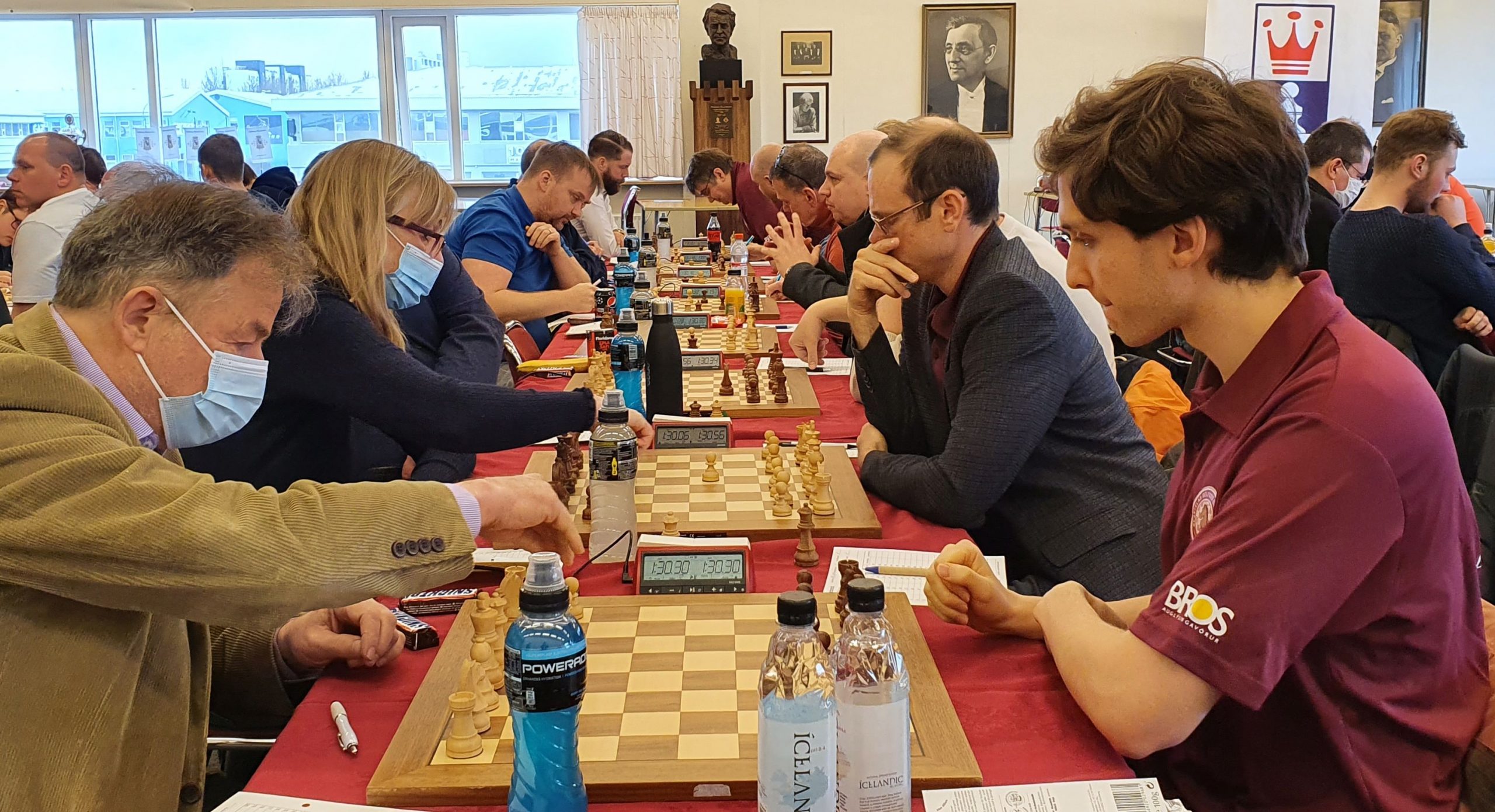 SSON í forystu eftir spennandi umferð – Huginn að blanda sér í ...