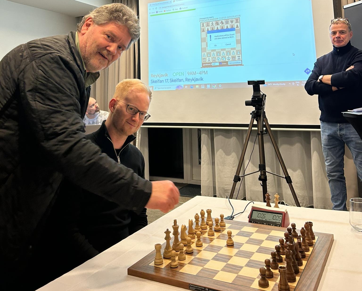 Bræðurnir efstir eftir fyrri dag úrslita Íslandsmótins í slembiskák ...